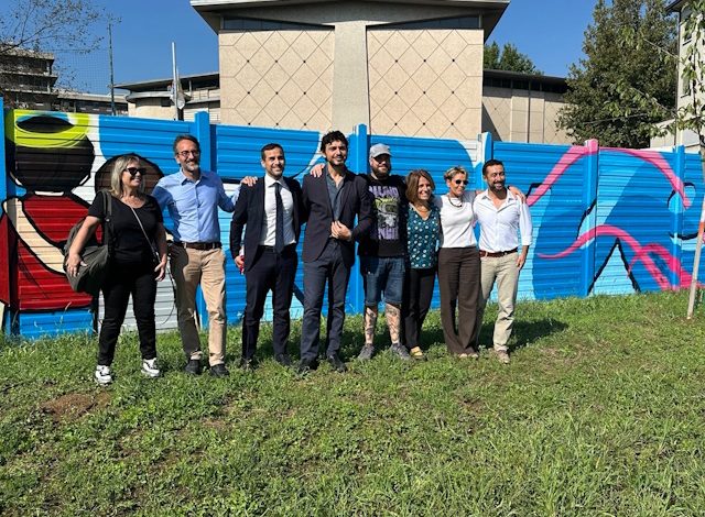 Inaugurato il murale in ricordo di Alan Kurdi - Cronaca Milano